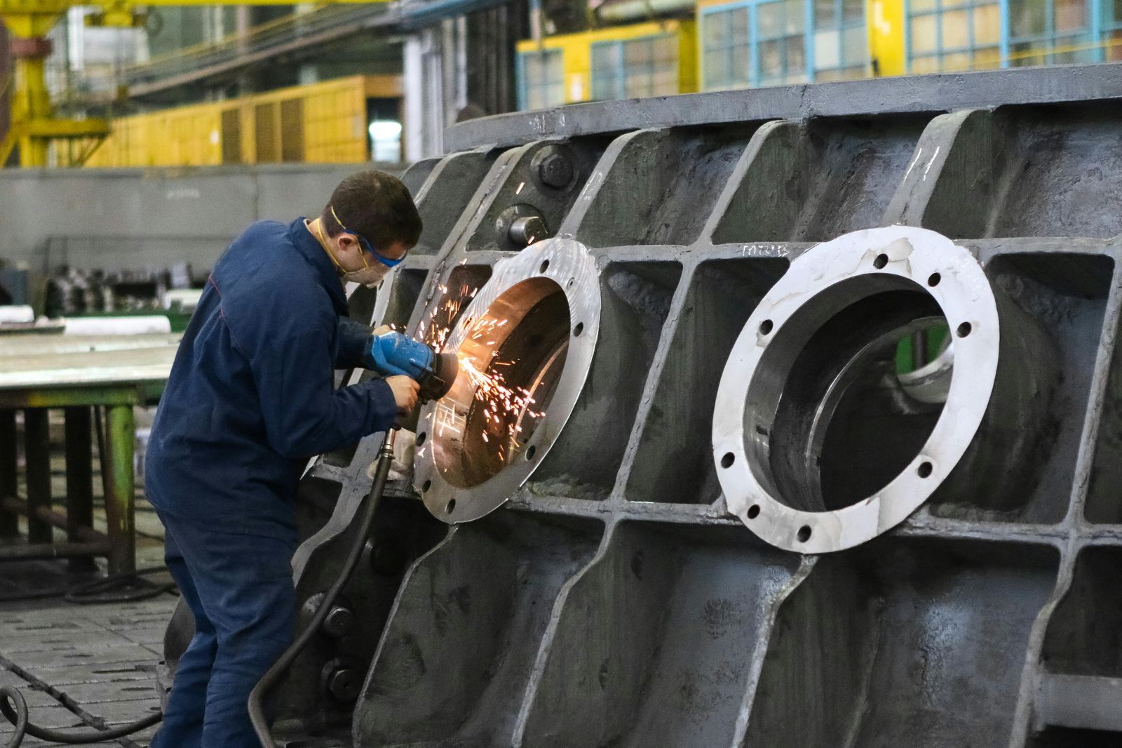 How to Sell a Manufacturing Business: Complete Guide for Owners